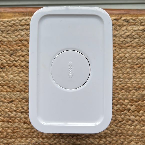 Oxo | Kitchen | Oxo Pop Up Container 6l | Poshmark